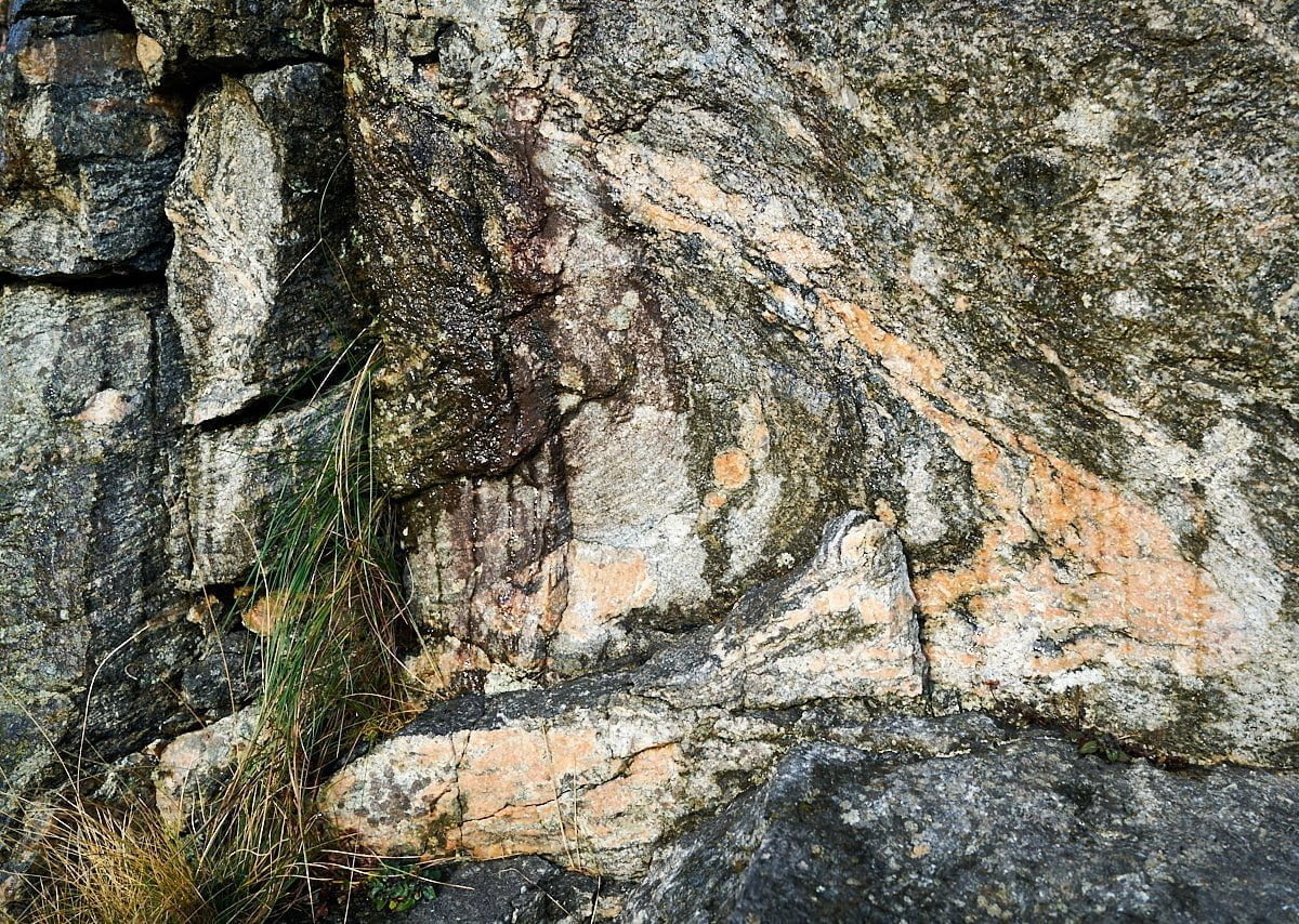 Lewisian Gneiss Rock - Photography...mostly.